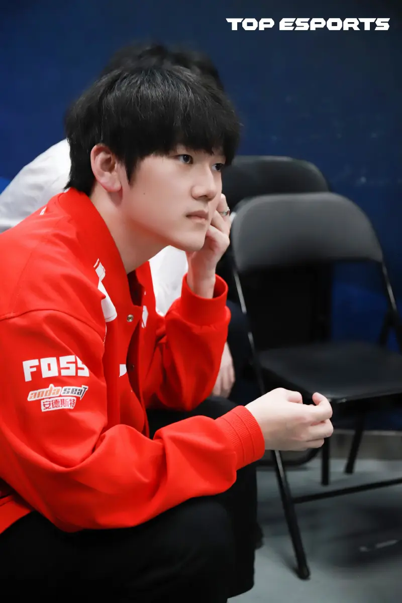 [JR热议]拿下生涯首个常规赛MVP！如何评价JKL第三赛段的表现？-英雄联盟丨LPL-虎扑社区