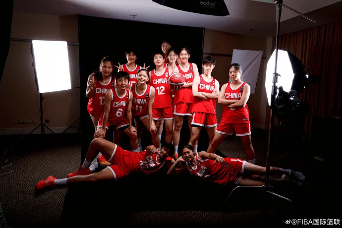 [流言板]FIBA分享U16女篮定妆照：来学习不一样的出片姿势-CBA-CBA专区-虎扑社区